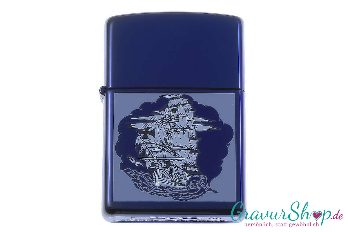 Zippo Pirate Boat Indigo mit Gravur | GravurShop